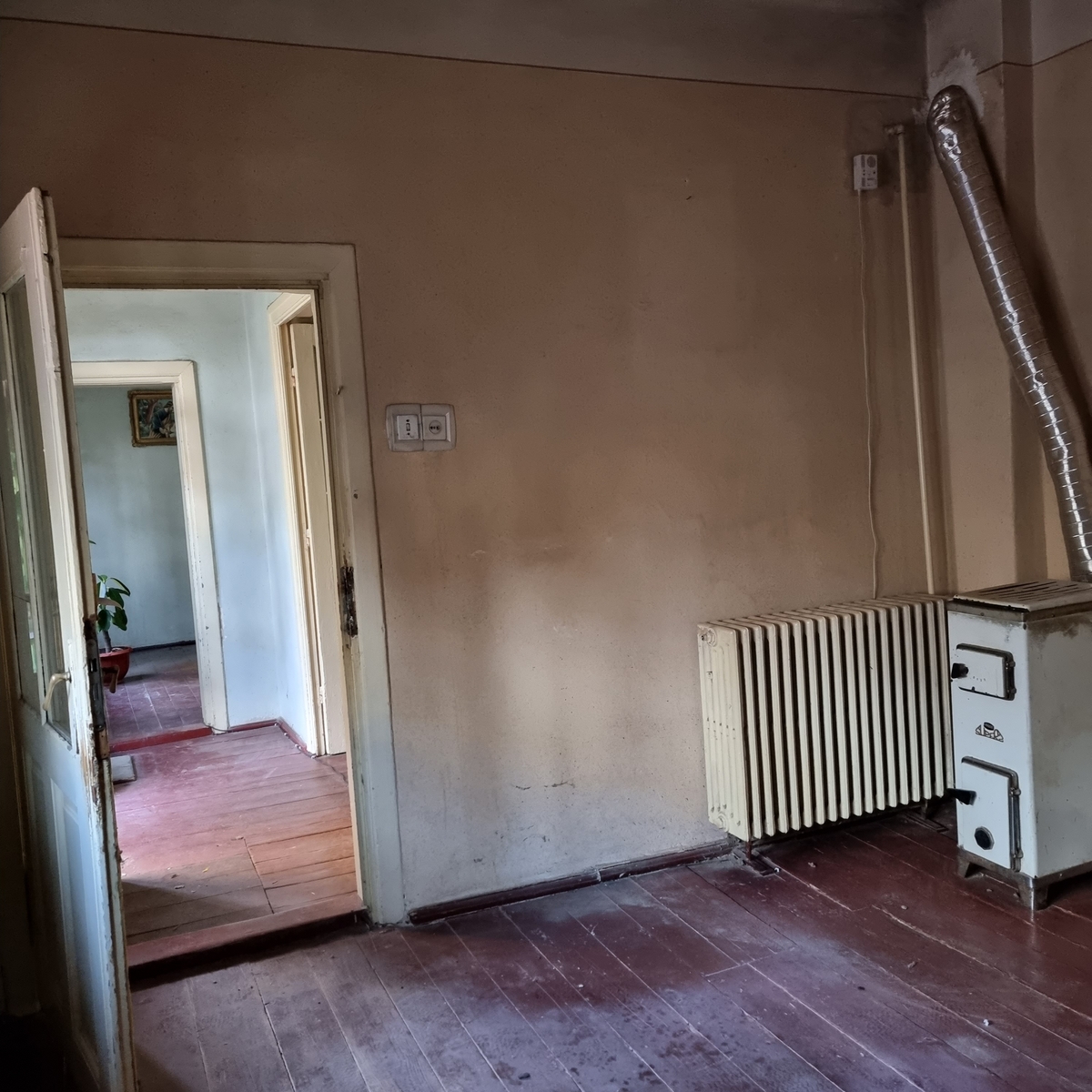 Casa Ion Mihalache, str. Lotru - anuntul.ro