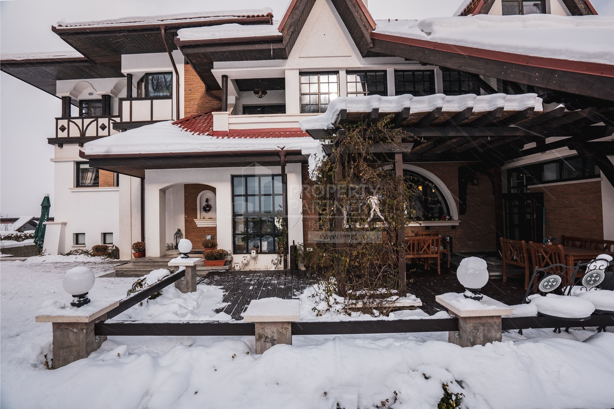 Casa Bran Conac autentic din categoria luxury Am placerea de - anuntul.ro