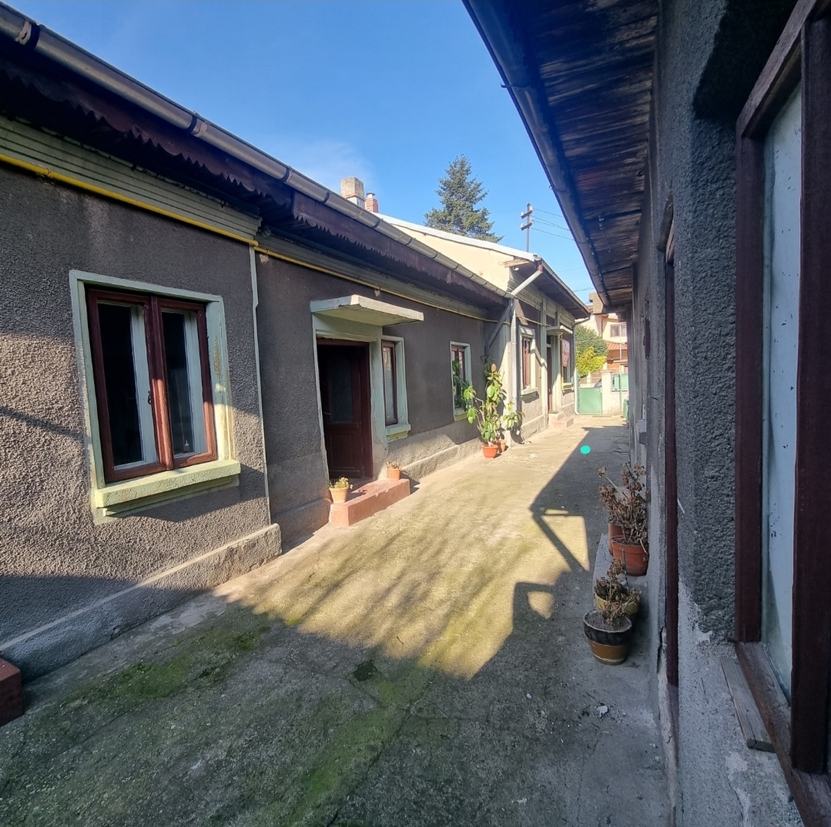 Casa Ion Mihalache, str. Lotru - anuntul.ro