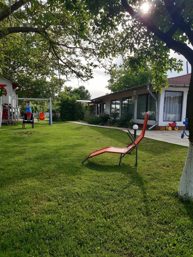 Casa Romanesti, vanzare doua corpuri de case - anuntul.ro