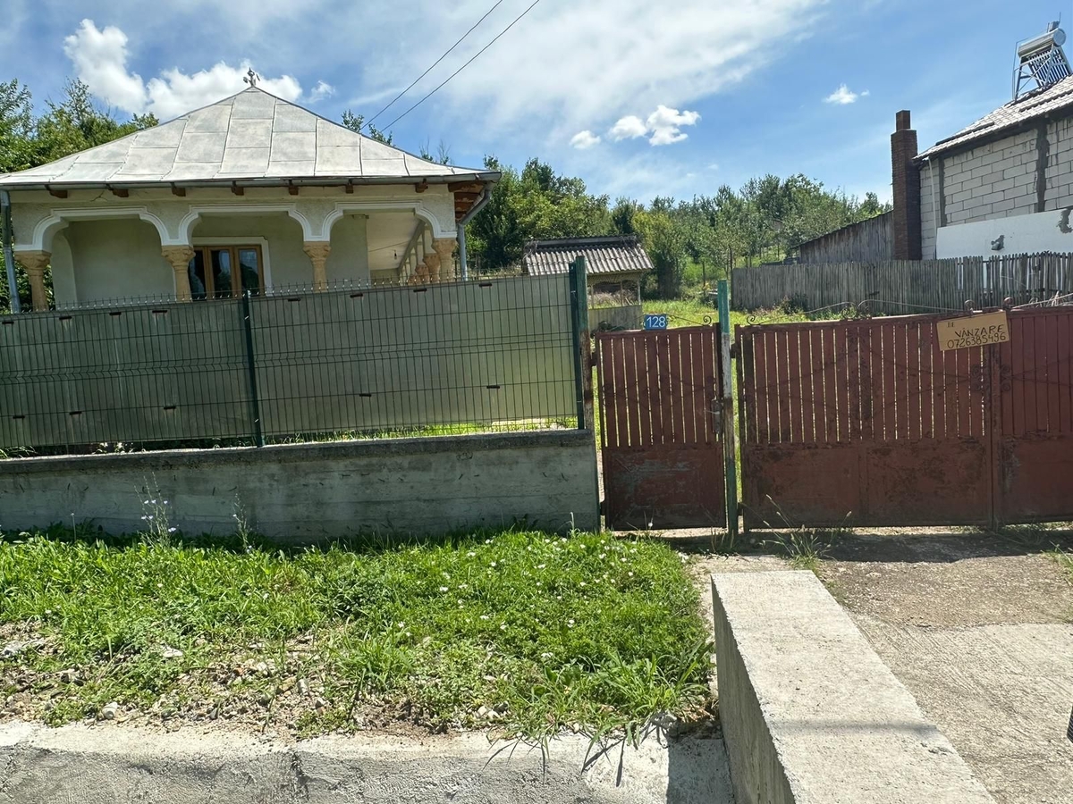 Casa Cungrea com Ibanesti casa la soseaua principala sat Iba - anuntul.ro