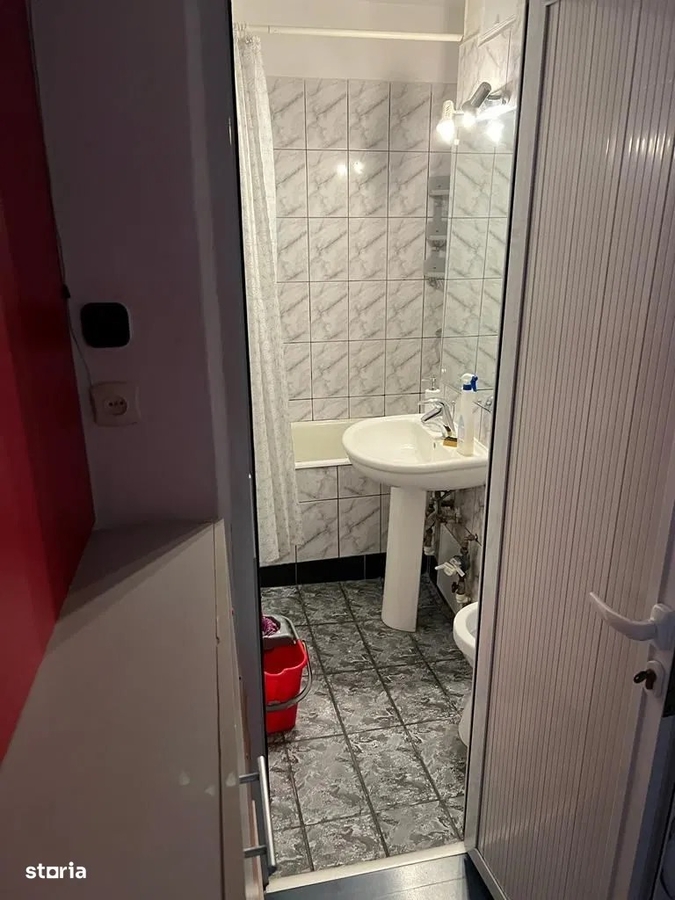 Inchiriere garsoniera Titan Piata Minis stradal bloc mixt Se ofera la ...