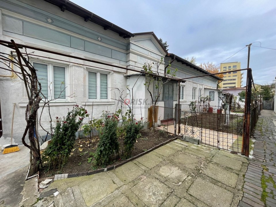 Casa Casa interbelica Strada Polona – teren 424 mp - anuntul.ro