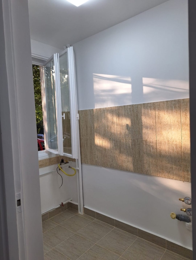 Garsoniera Piata Progresul, ocazie, particular vand garsoniera cf ...