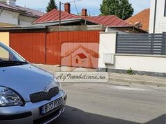 Casa Eroii Revolutiei, bulevardul Pieptanari - anuntul.ro