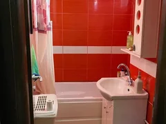 Apartament 3 camere Piata Salajan, particular vand apartament cu 3 ...