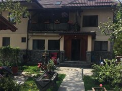 Casa Busteni, Prahova, Se vinde imobil format din doua corpu - anuntul.ro