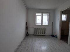 Garsoniera Drumul Taberei, Piata Moghioros - anuntul.ro